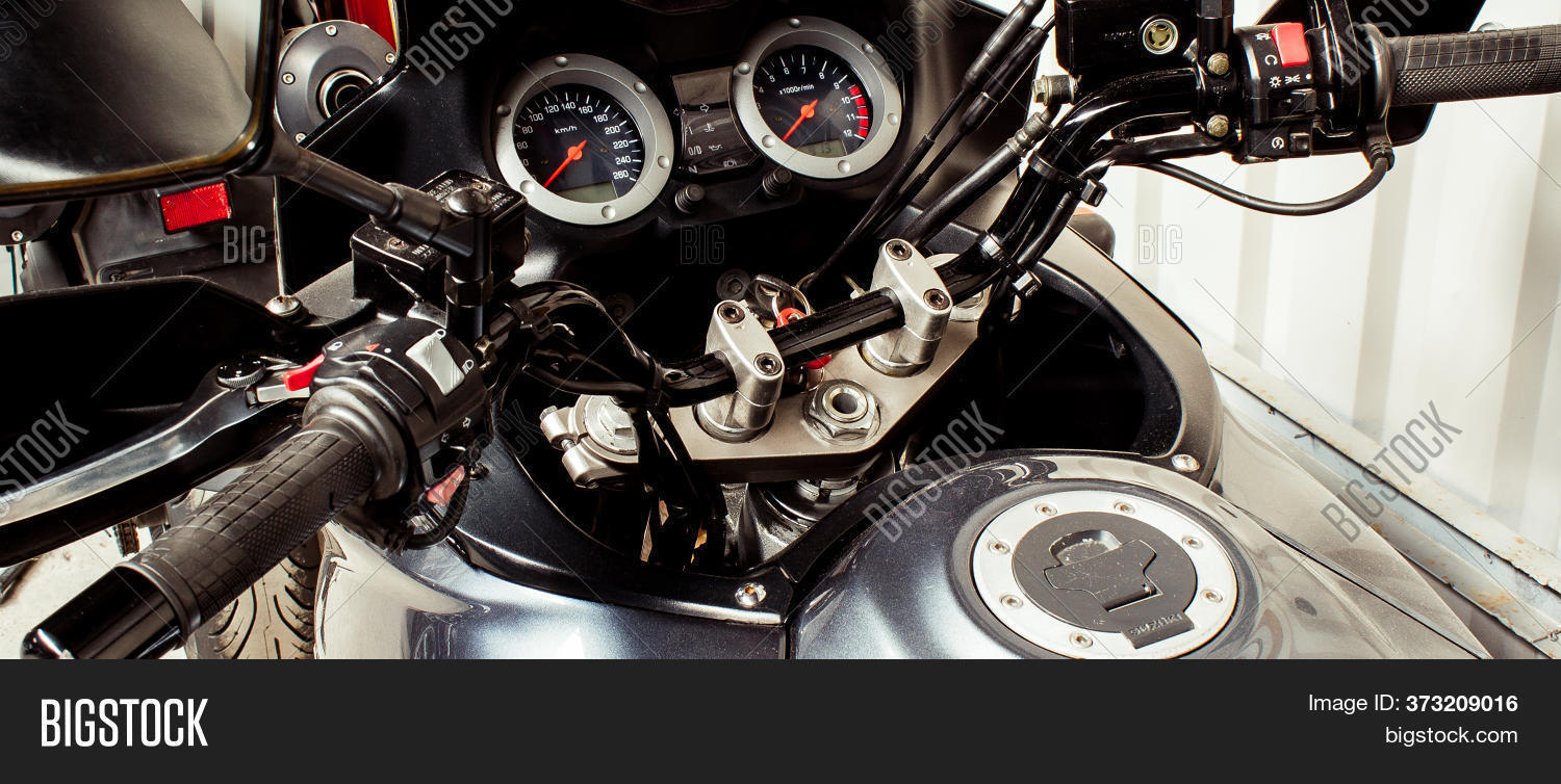 Arrow Speedometer Image & Photo (Free Trial) | Bigstock