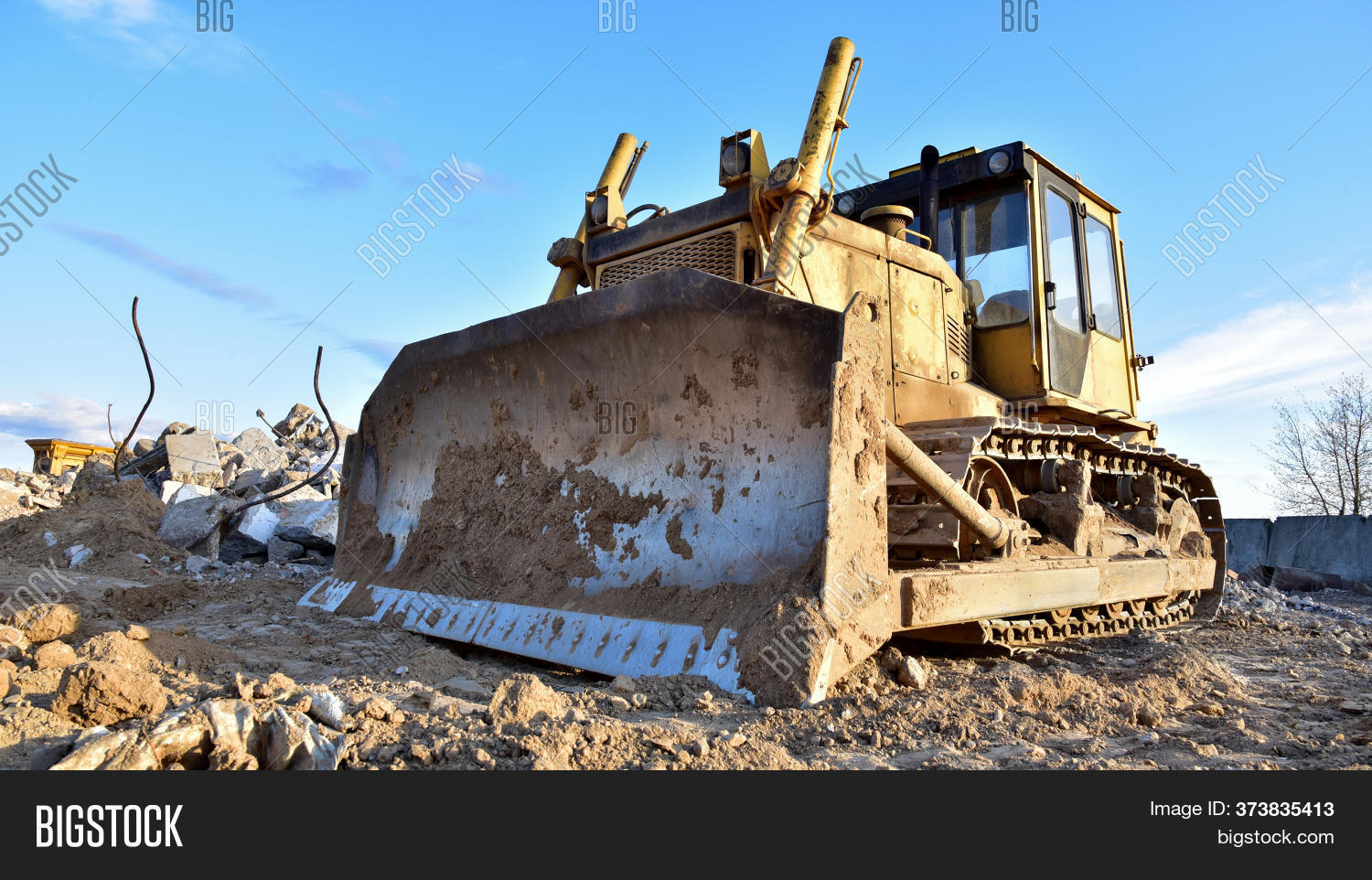 Bulldozer Landfill Image & Photo (Free Trial) | Bigstock
