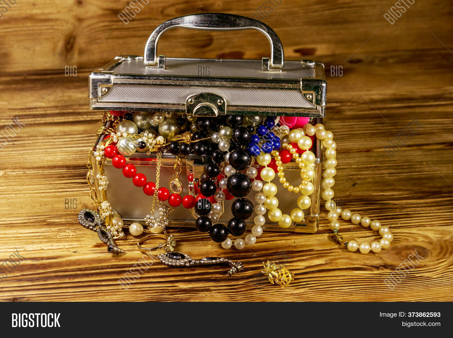 Jewelry Box Full Image & Photo (Free Trial) | Bigstock