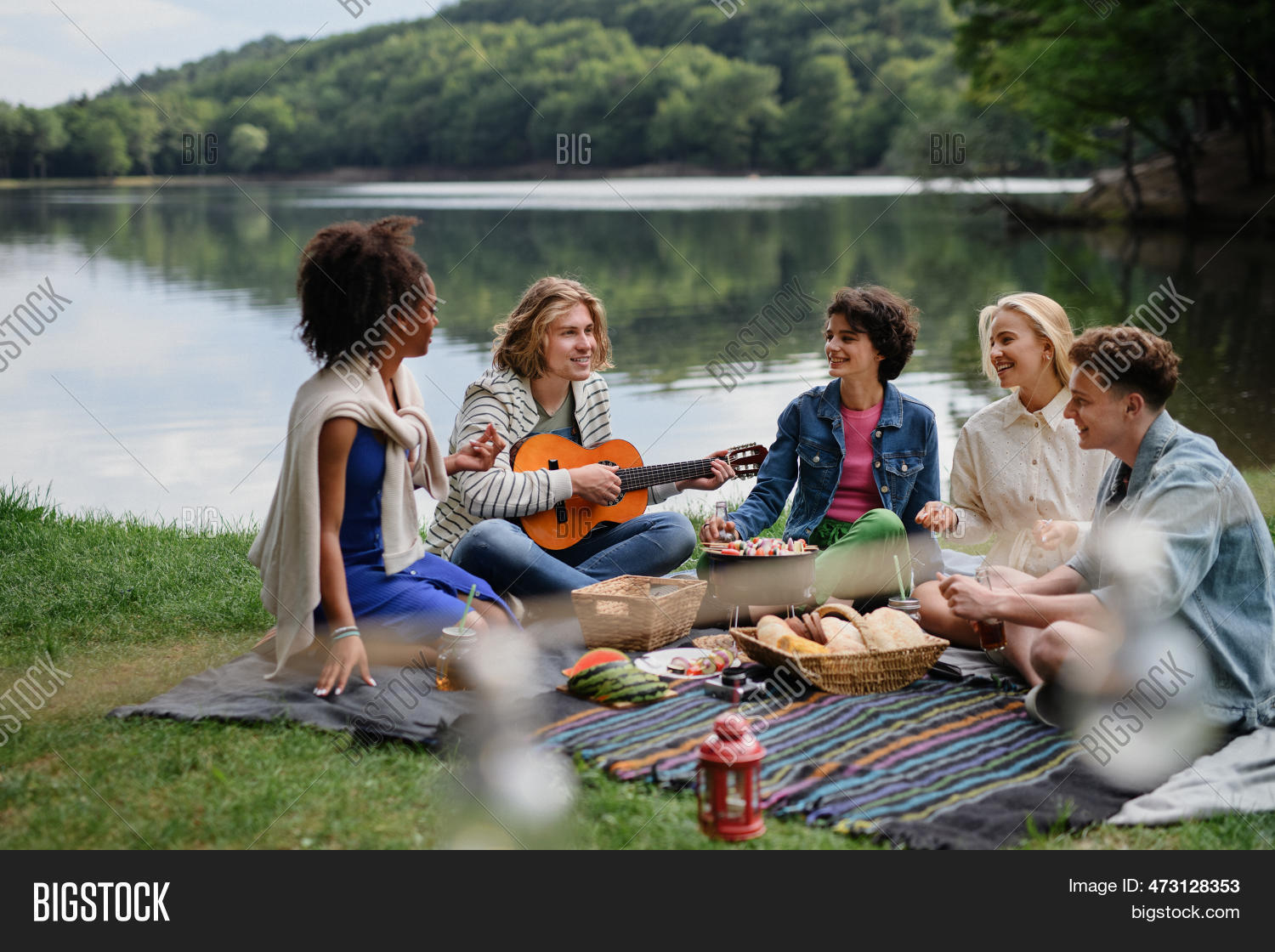 Group afbeelding en foto (gratis proefversie) | Bigstock