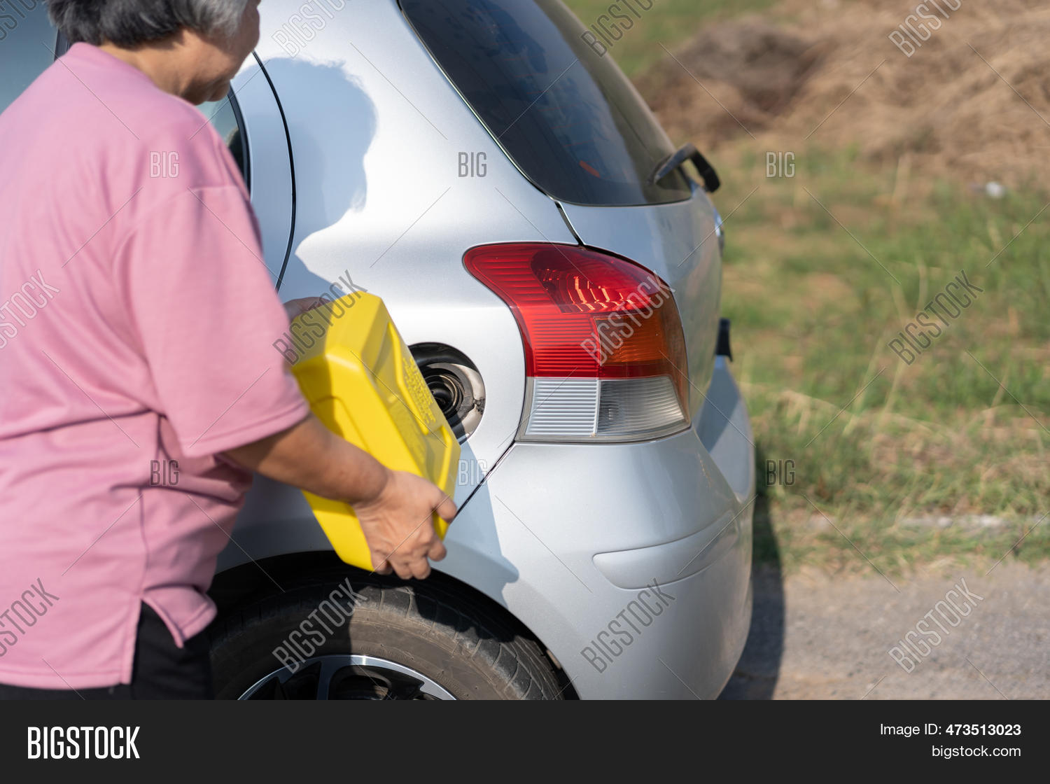 Car Ran Out Gas Image & Photo (Free Trial) | Bigstock