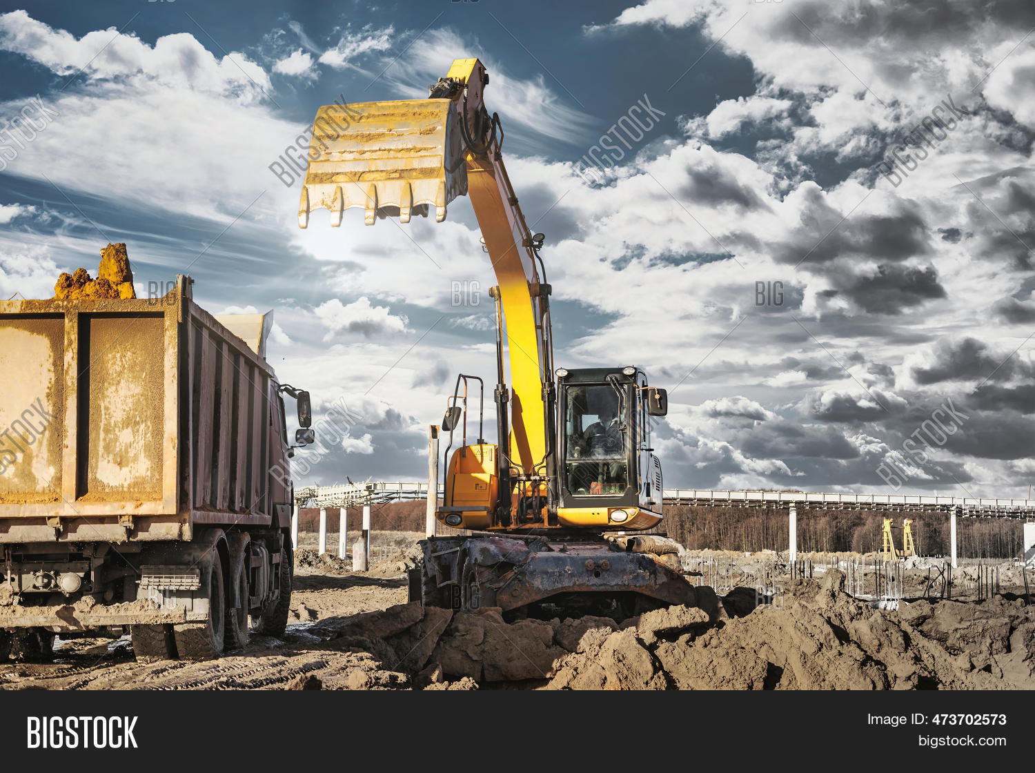 Wheeled Excavator Image & Photo (Free Trial) | Bigstock