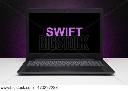 Swift Text On Laptop Image & Photo (Free Trial) | Bigstock