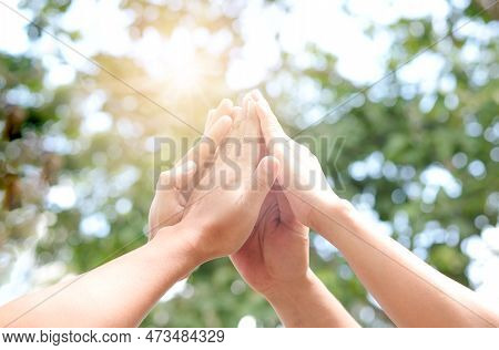 Imagen y foto Seven Hand People (prueba gratis) | Bigstock
