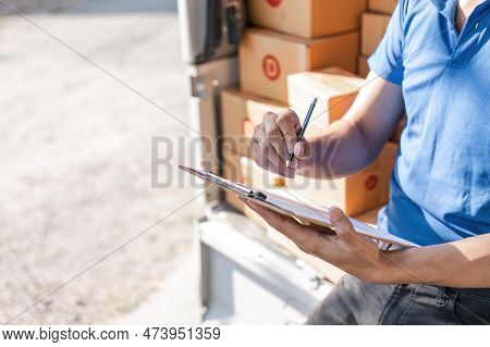 Delivery Man Signing Image & Photo (Free Trial) | Bigstock