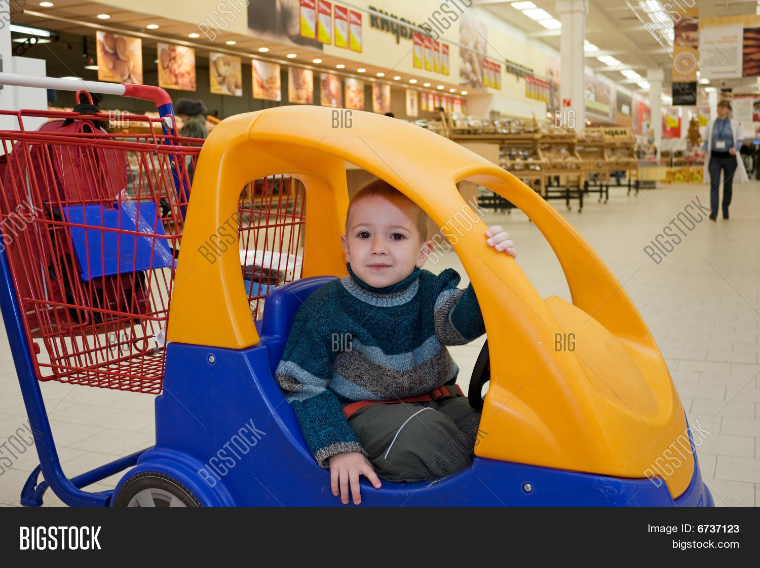 Child Shopping Cart Image & Photo (Free Trial) | Bigstock