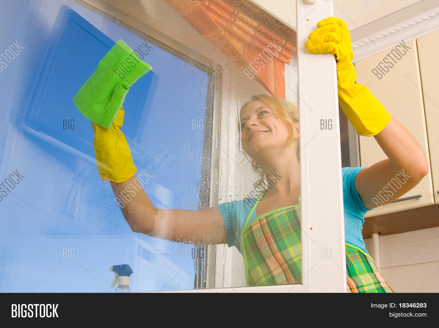 Women Cleaning Window Image & Photo (Free Trial) | Bigstock
