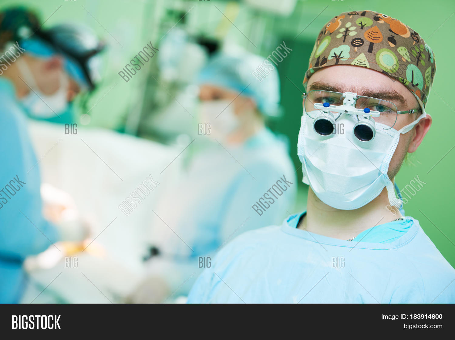 Male Cardiac Surgeon Image & Photo (Free Trial) | Bigstock