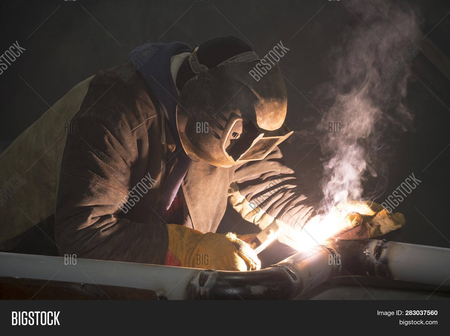 Professional Welder Image & Photo (Free Trial) | Bigstock