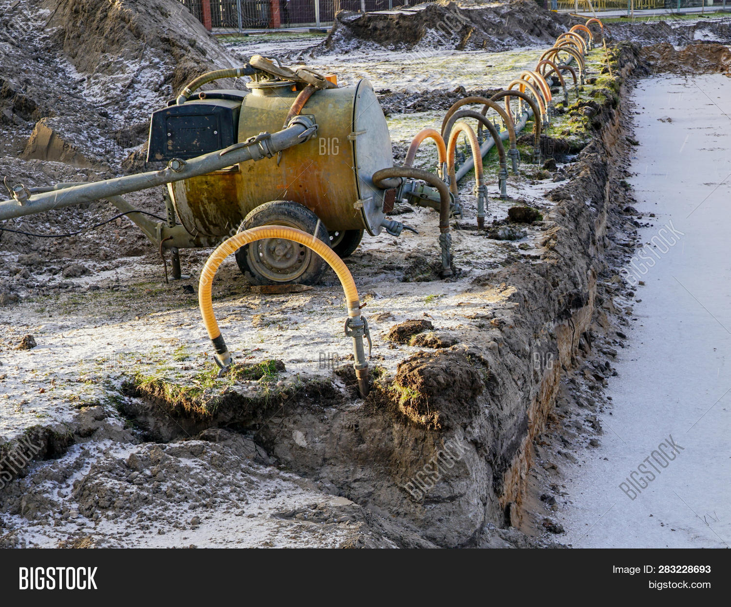 Groundwater Pumping Image & Photo (Free Trial) | Bigstock