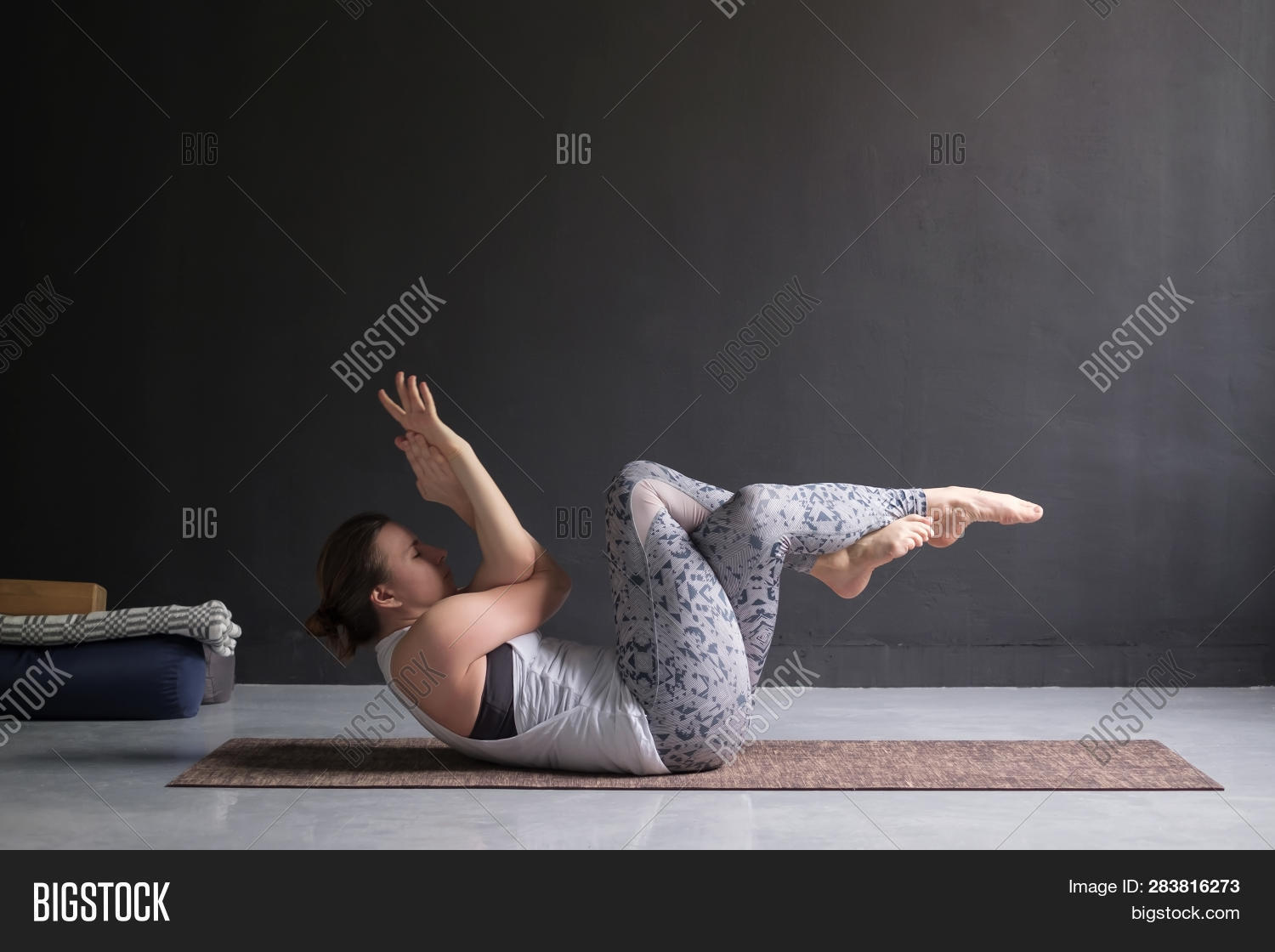 Ardha Navasana