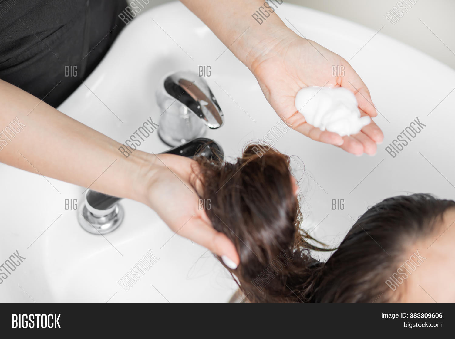 Shampooing Special Image & Photo (Free Trial) | Bigstock