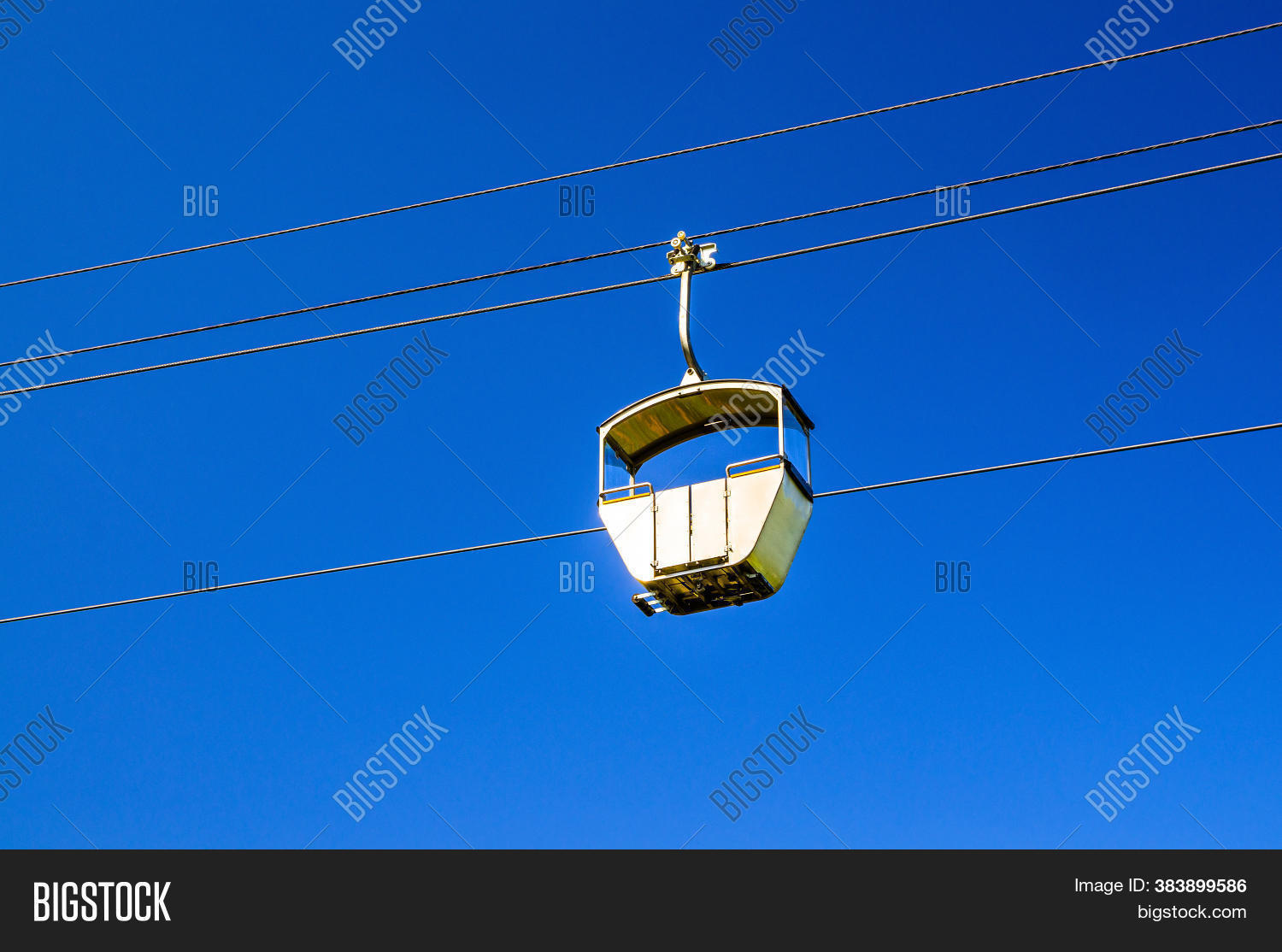 Cable Car On Rope Image & Photo (Free Trial) | Bigstock