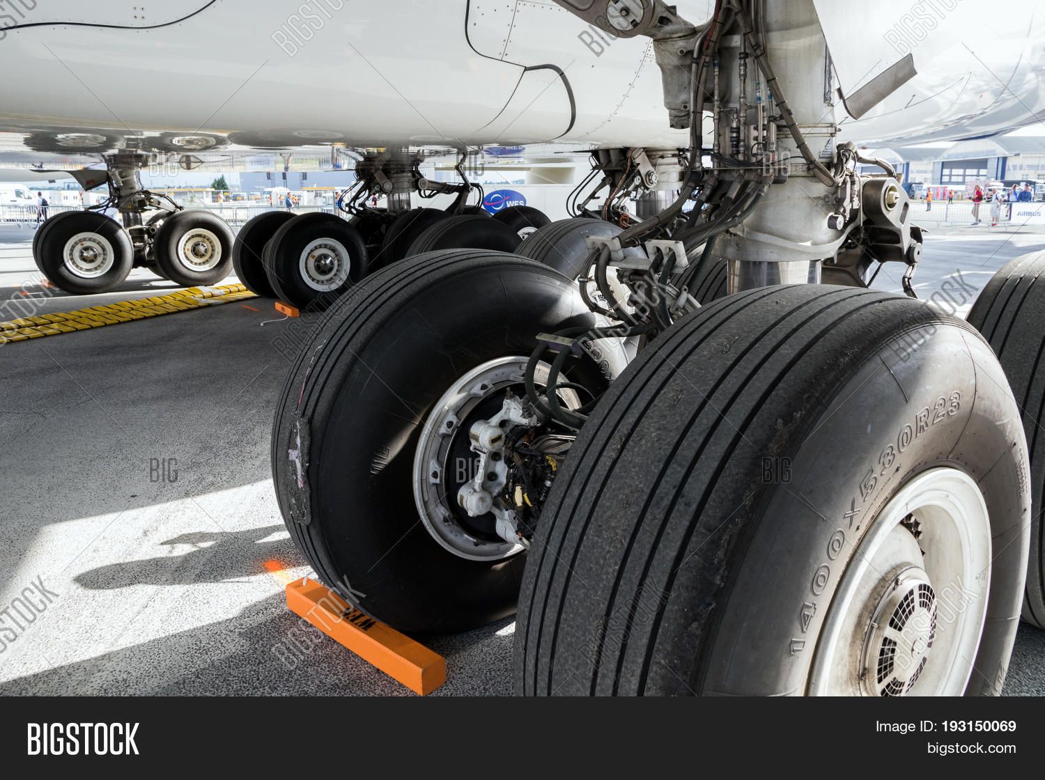 Landing Gear Airbus Image & Photo (Free Trial) | Bigstock