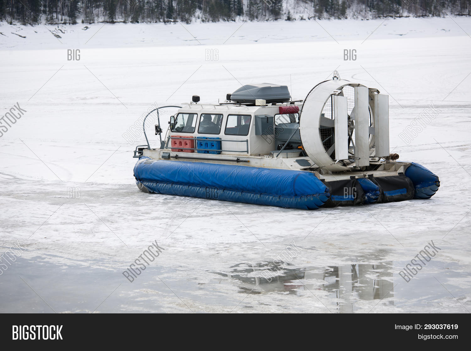 Hovercraft Transporter Image & Photo (Free Trial) | Bigstock