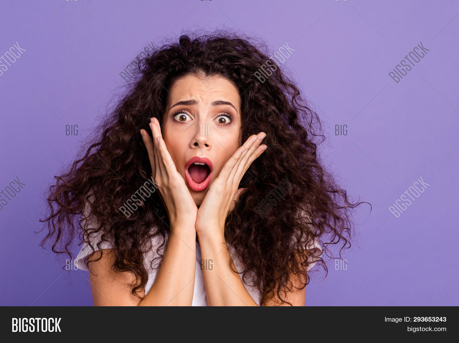 Close Photo Yelling Image & Photo (Free Trial) | Bigstock