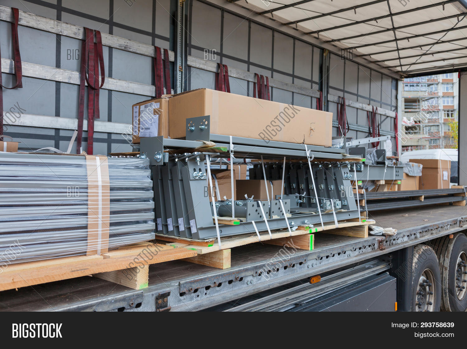 Truck Cargo - Truck Image & Photo (Free Trial) | Bigstock