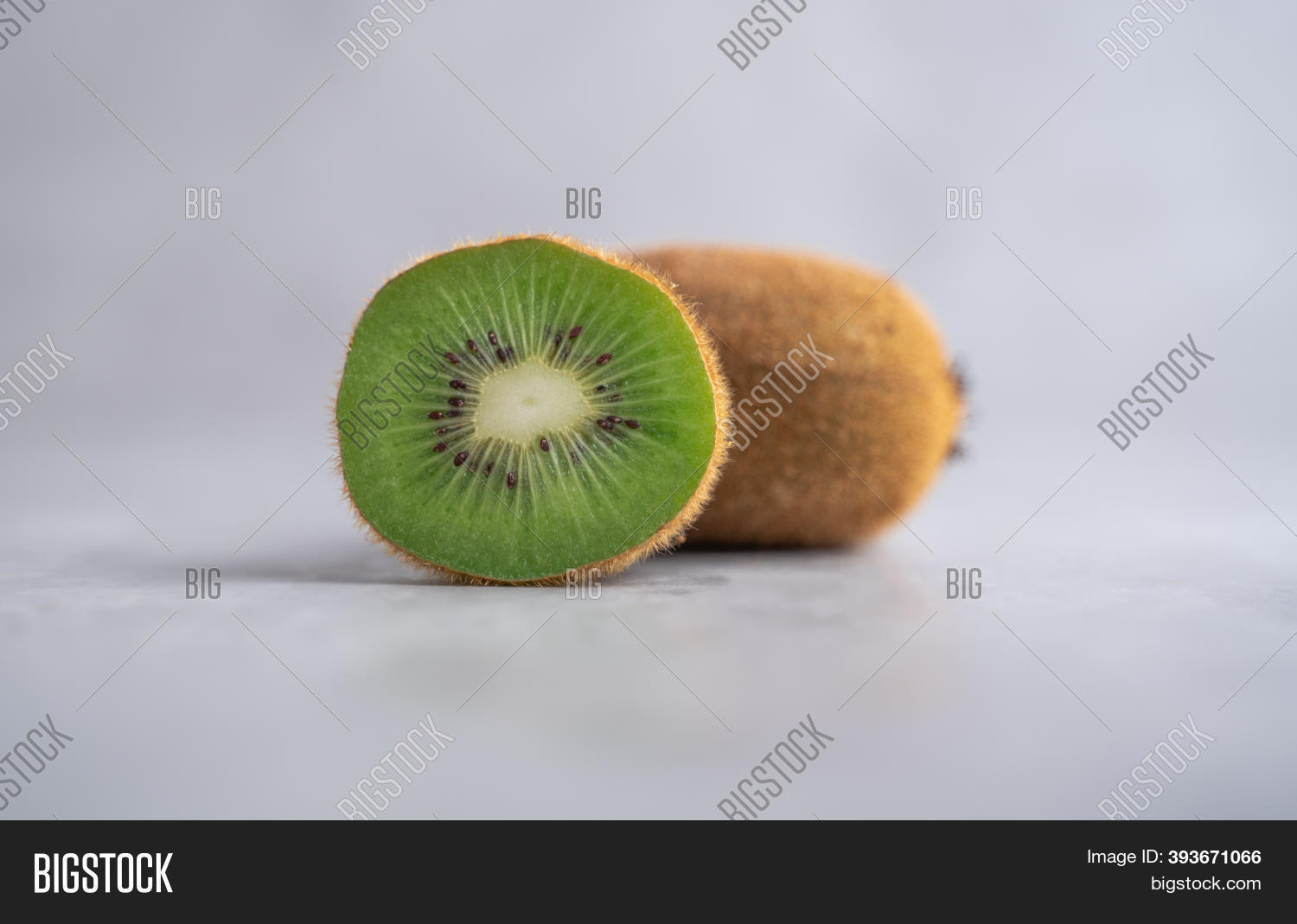 Ripe Whole Kiwi Fruit Image & Photo (Free Trial) | Bigstock
