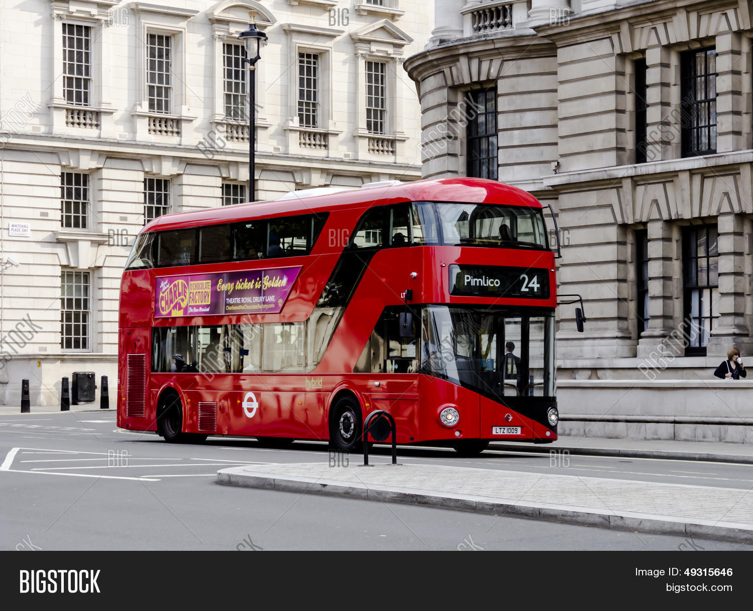 New London Bus Image & Photo (Free Trial) | Bigstock