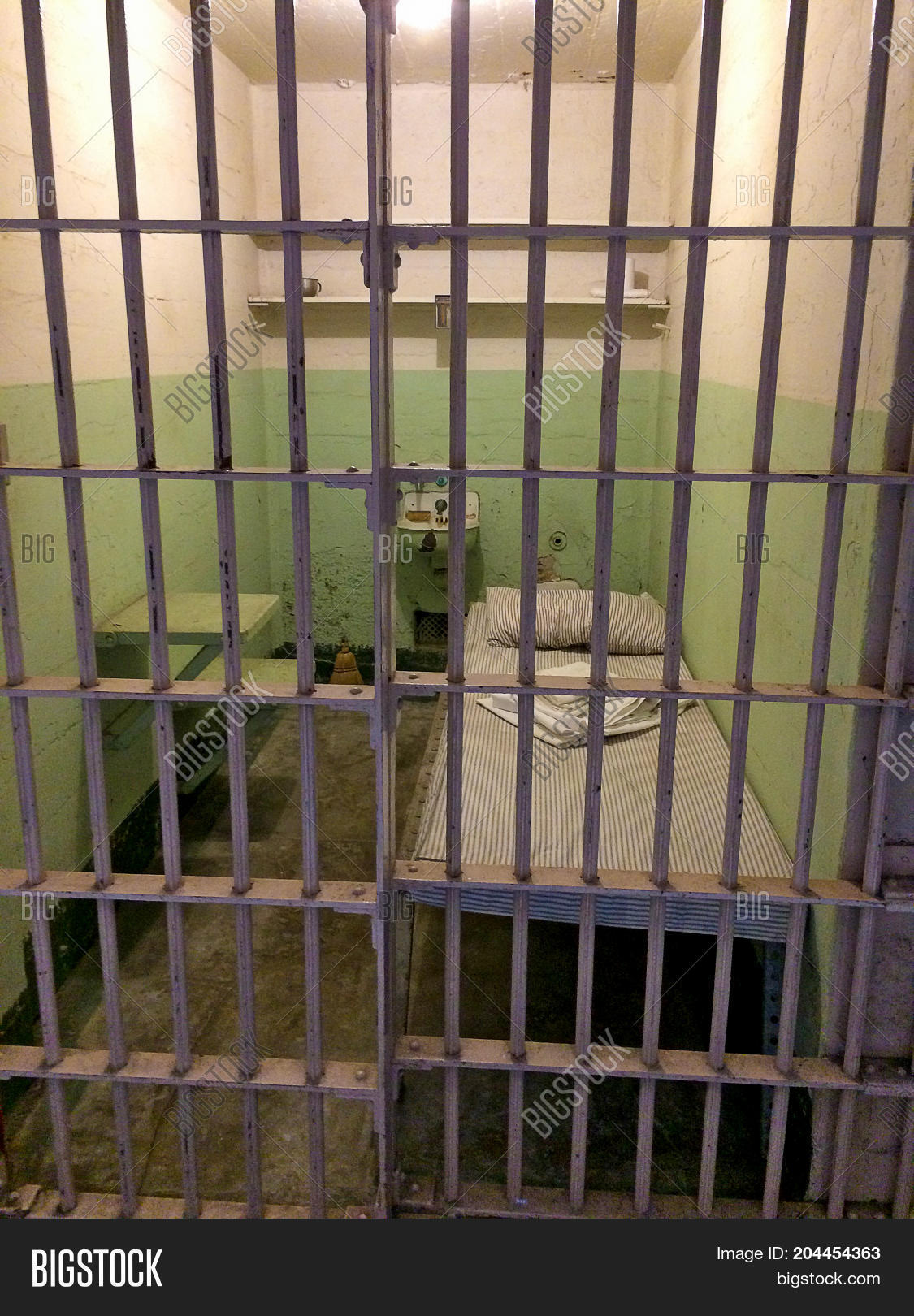 Dirty Vacant Prison Image & Photo (Free Trial) | Bigstock