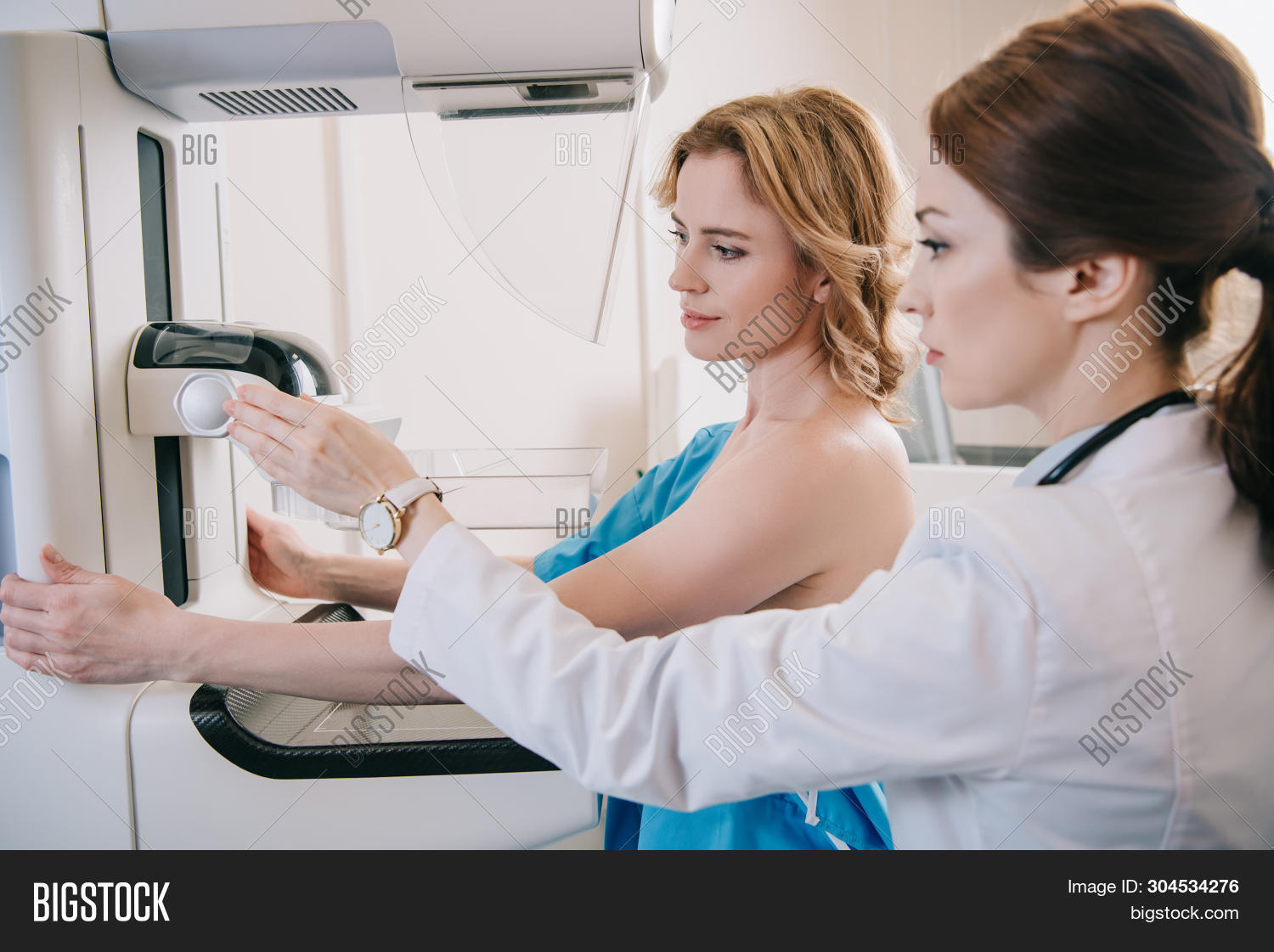 Attentive Radiographer Image & Photo (Free Trial) | Bigstock