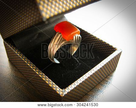 Yemeni Red Aqeeq Agate Image & Photo (Free Trial) | Bigstock
