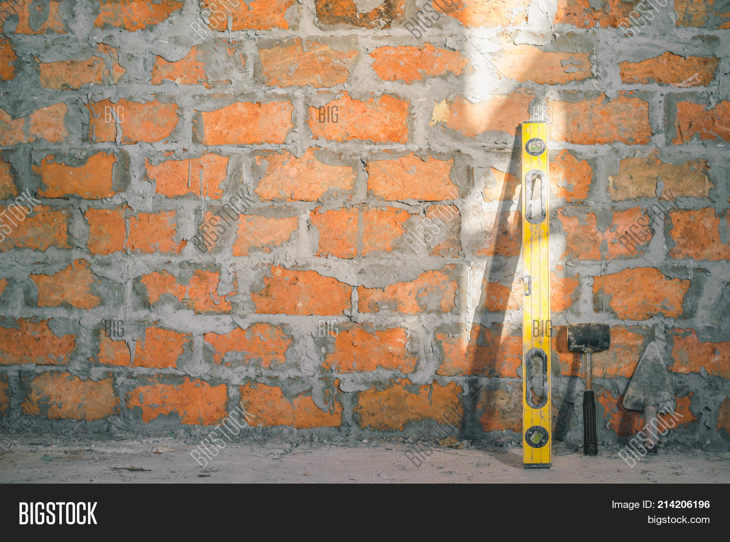 Mason Bricklaying Image & Photo (Free Trial) | Bigstock