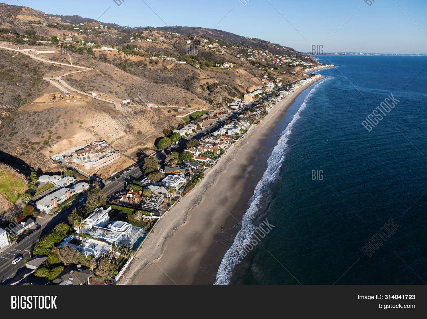 Aerial Shoreline Homes Image & Photo (Free Trial) | Bigstock
