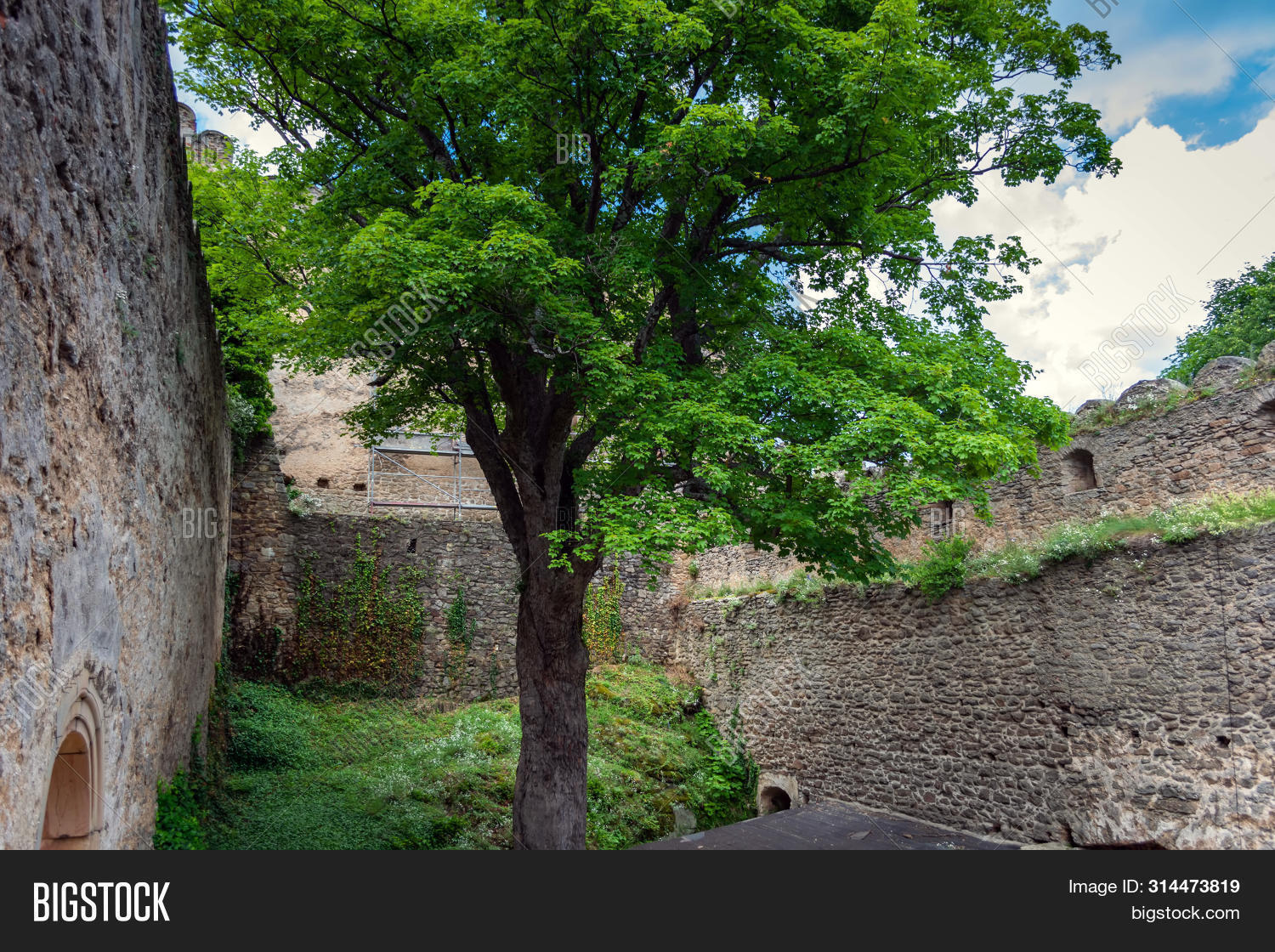 Defensive Walls Image & Photo (Free Trial) | Bigstock
