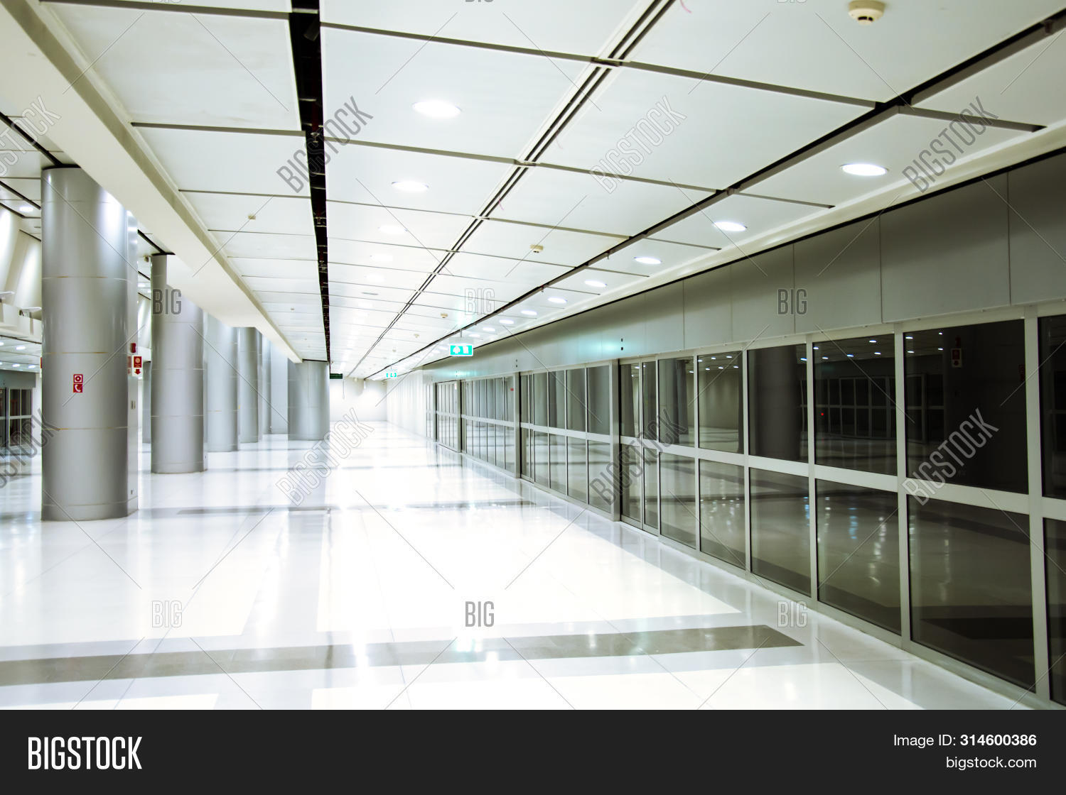 Blank Space Empty Room Image & Photo (Free Trial) | Bigstock