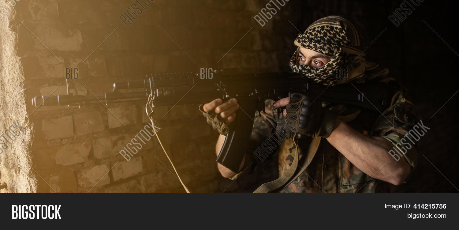 Arab Soldier Aiming Image & Photo (Free Trial) | Bigstock