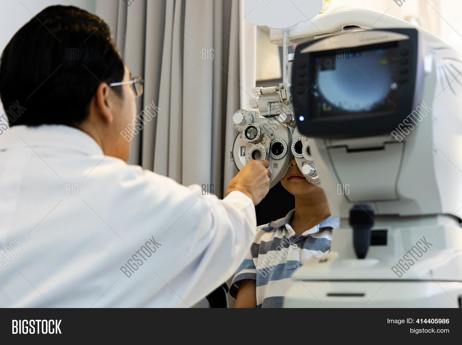 Asian Optometrists Image & Photo (Free Trial) | Bigstock