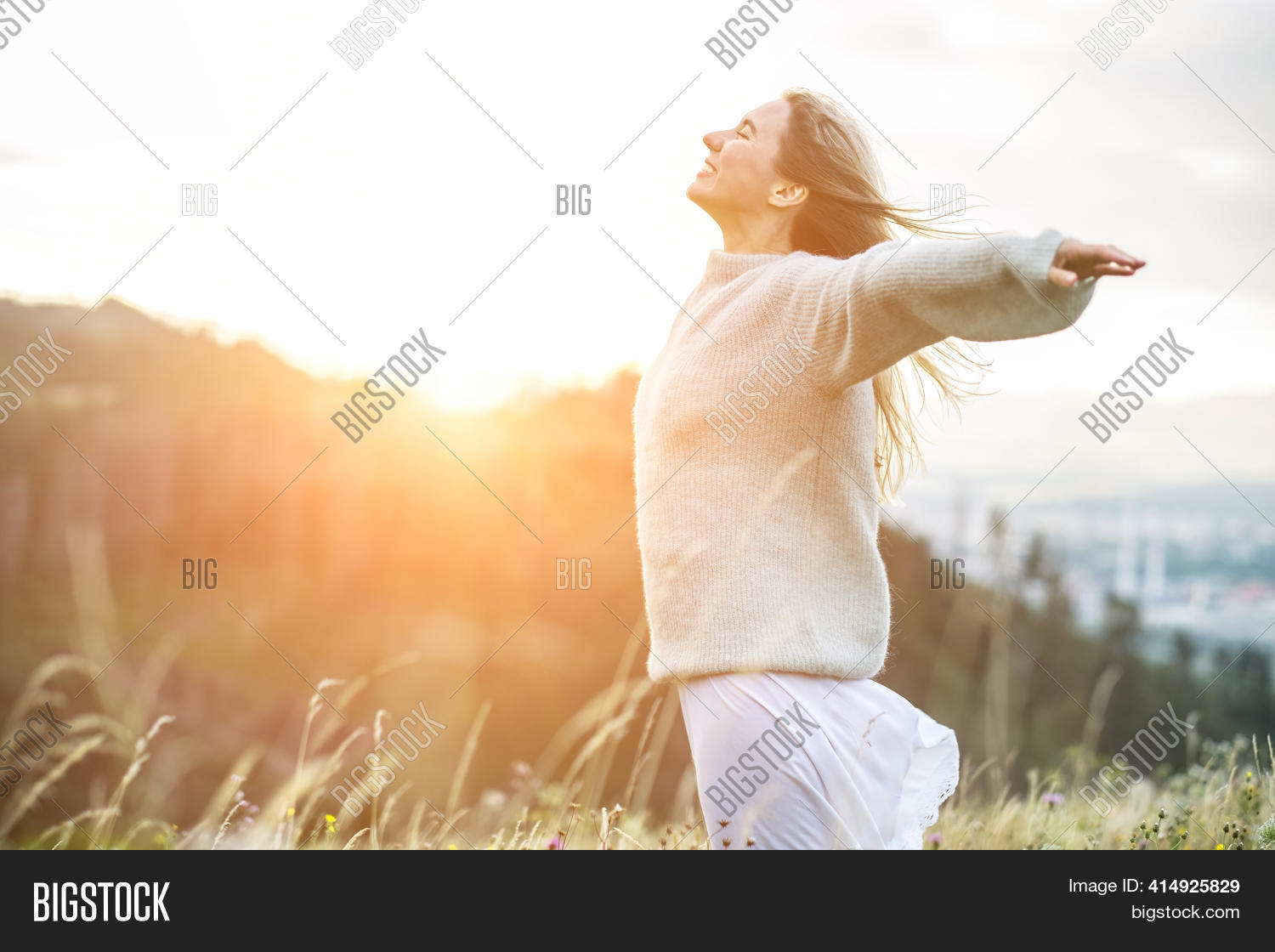 Portrait Happy Woman Image & Photo (Free Trial) | Bigstock