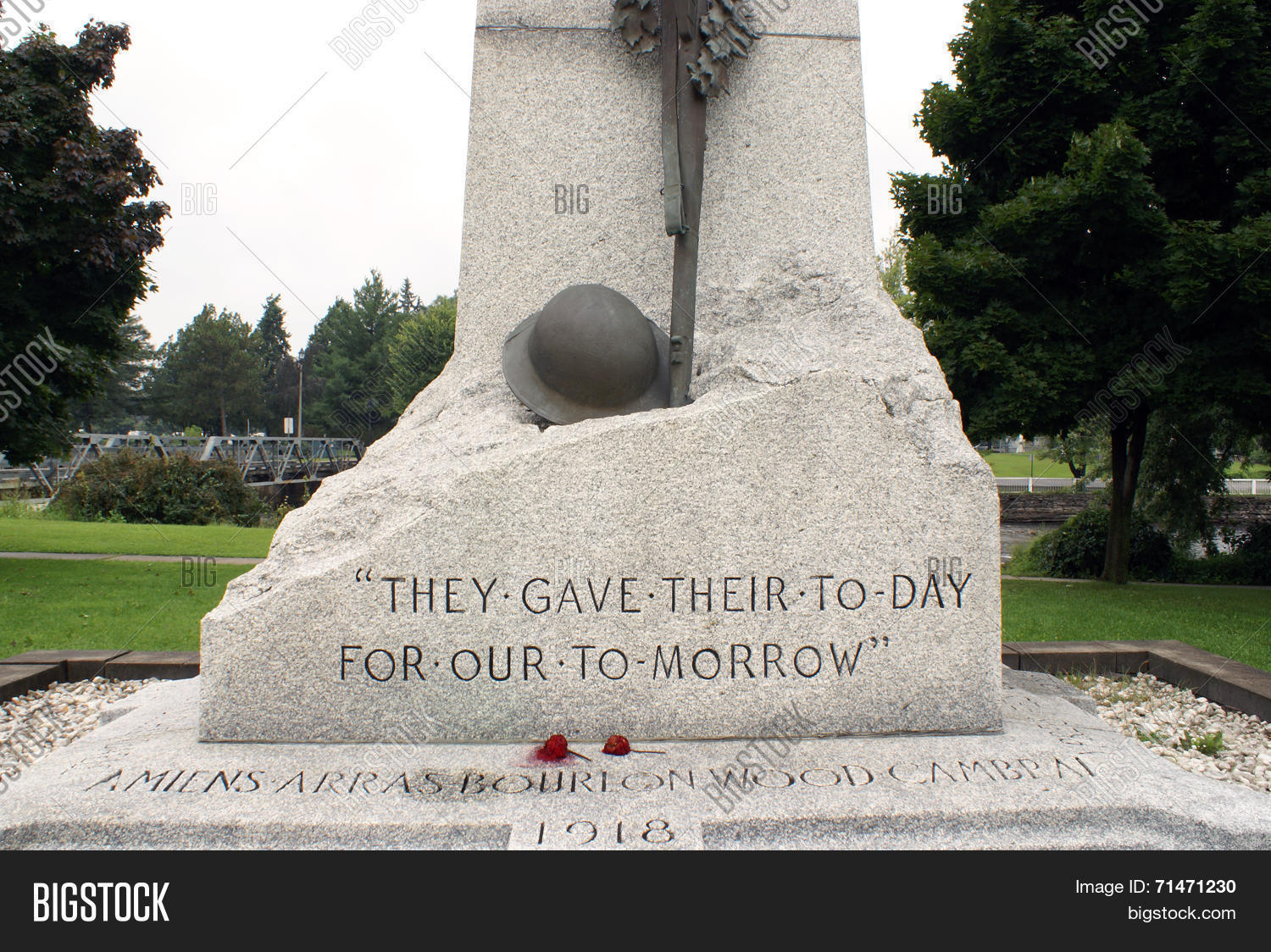 World War Memorial Image & Photo (Free Trial) | Bigstock