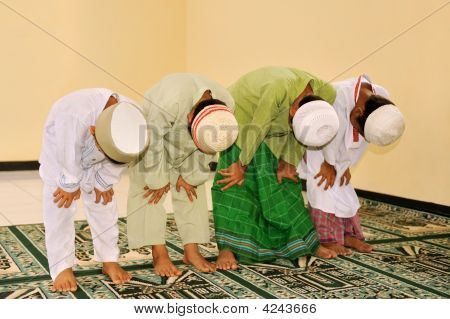 Muslim Kids Praying Image & Photo (Free Trial) | Bigstock