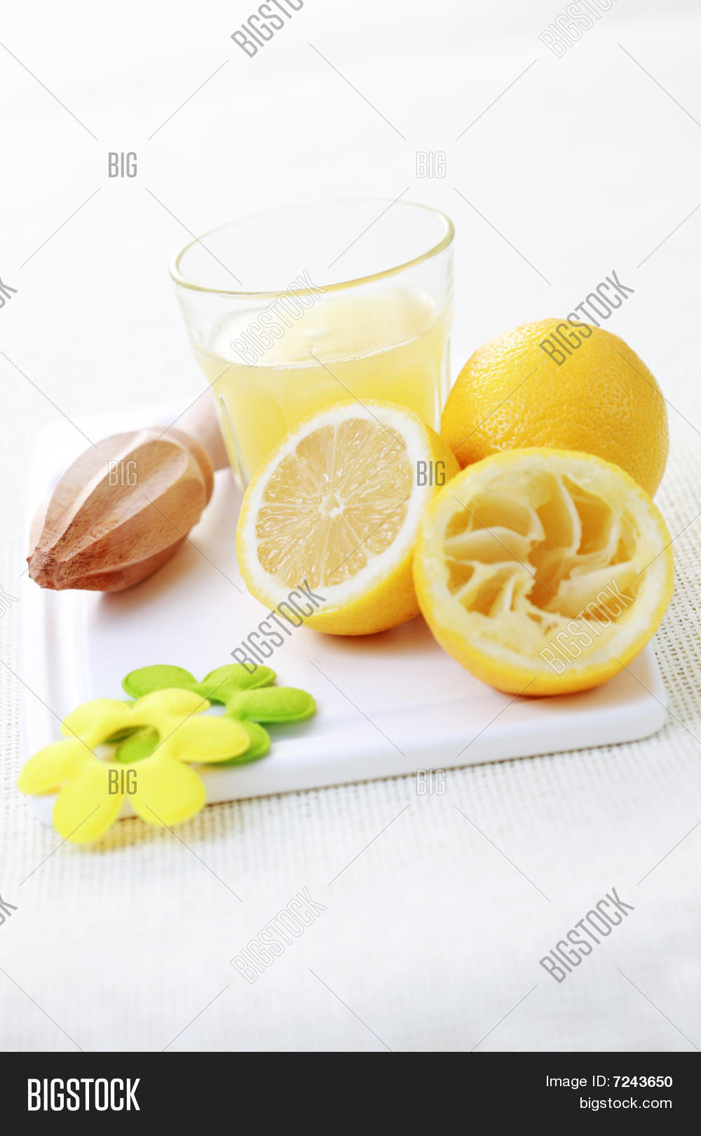 Fresh Lemon Juice Image & Photo (Free Trial) | Bigstock