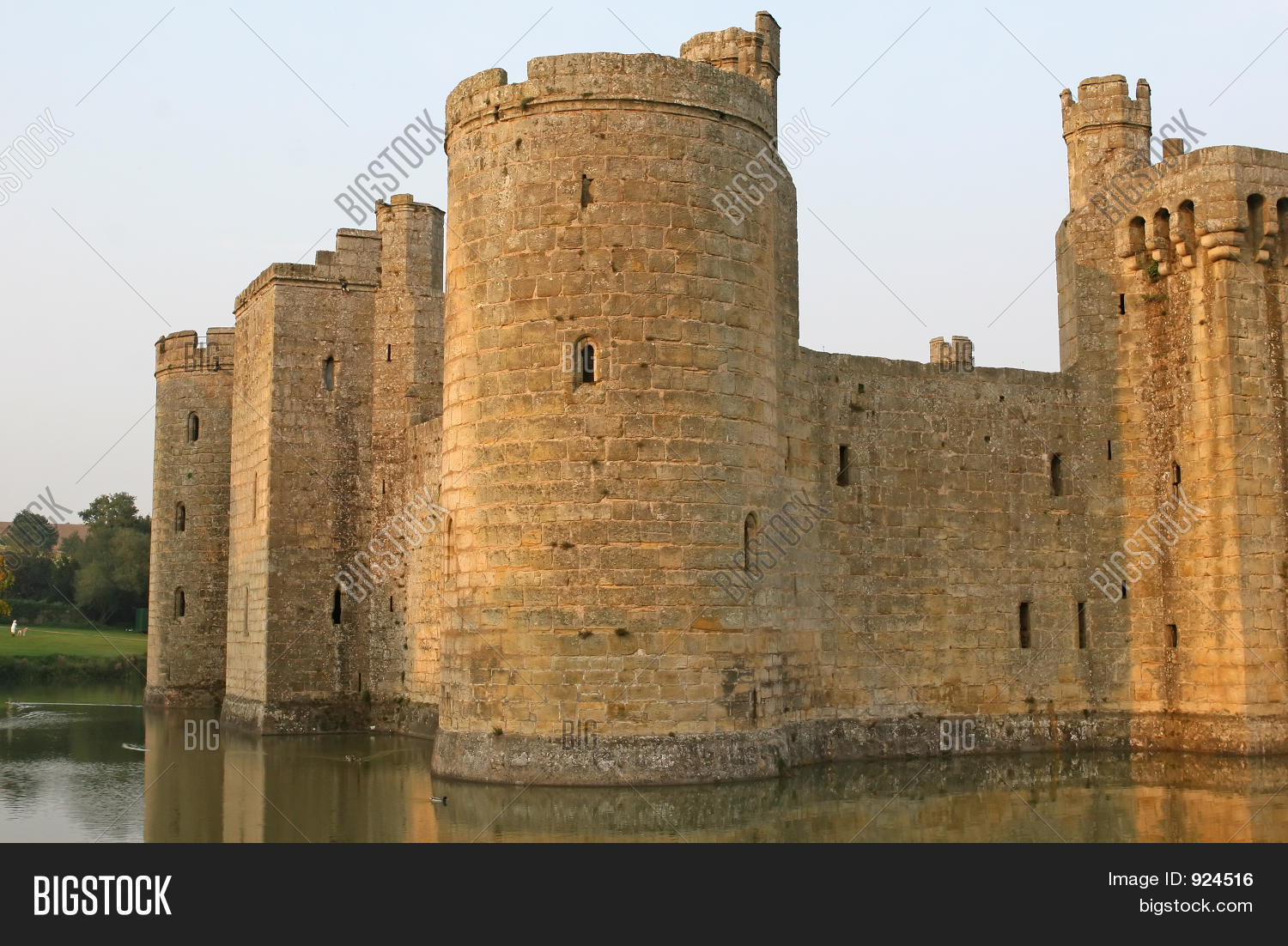 English Castle Image & Photo (Free Trial) | Bigstock