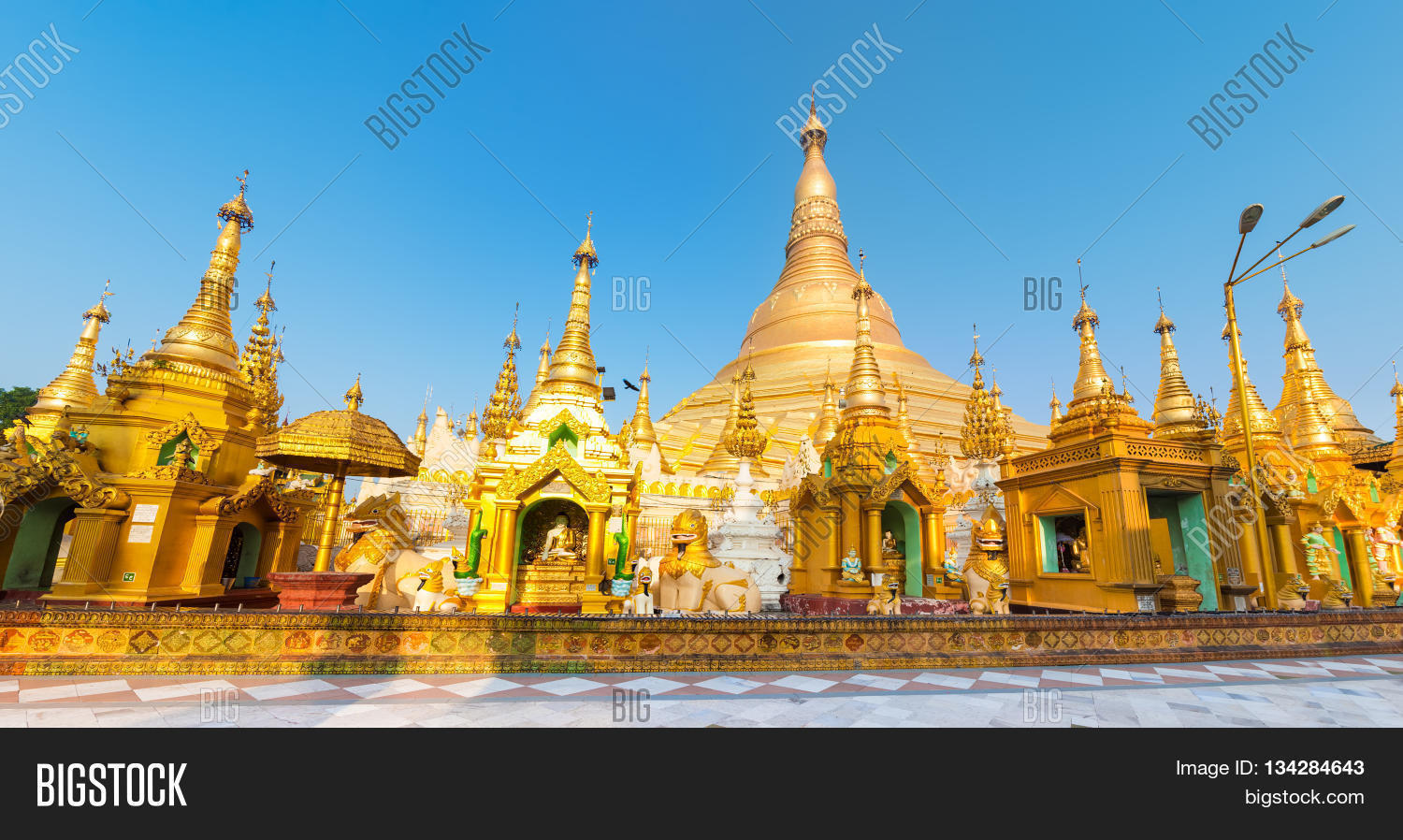 Shwedagon Great Dagon Image & Photo (Free Trial) | Bigstock