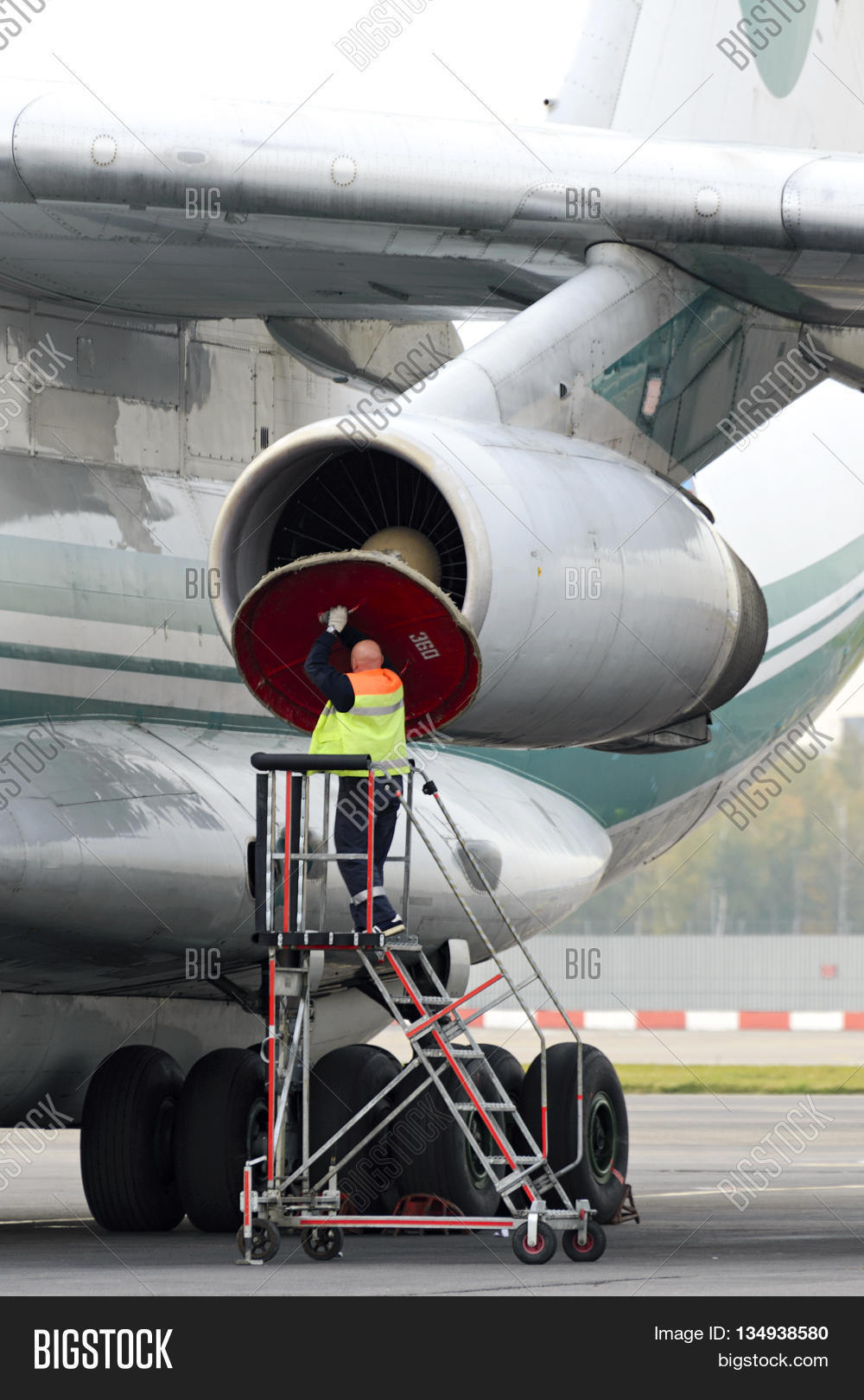 Service Engineer Image & Photo (Free Trial) | Bigstock