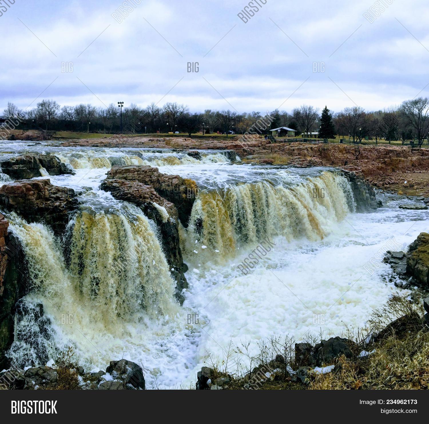 Big Sioux River Flows Image & Photo (Free Trial) | Bigstock