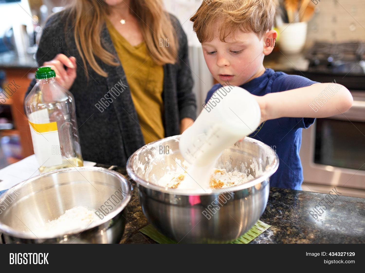 Kid Learning How Bake Image & Photo (Free Trial) | Bigstock