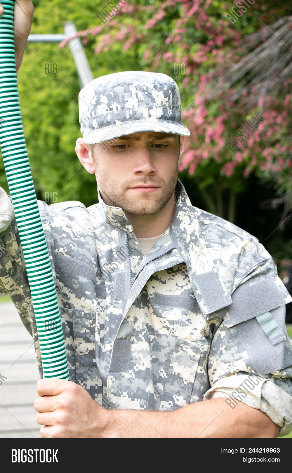 Us Military Man Pictures