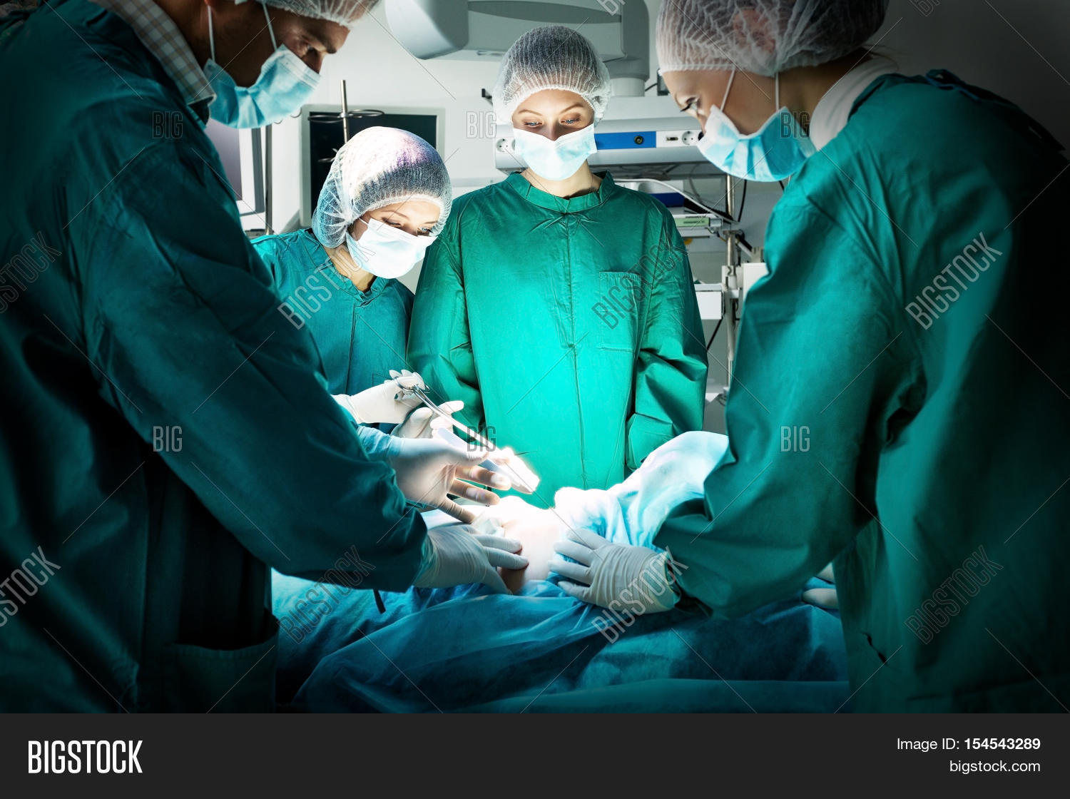 Surgeons Team During Image & Photo (Free Trial) | Bigstock
