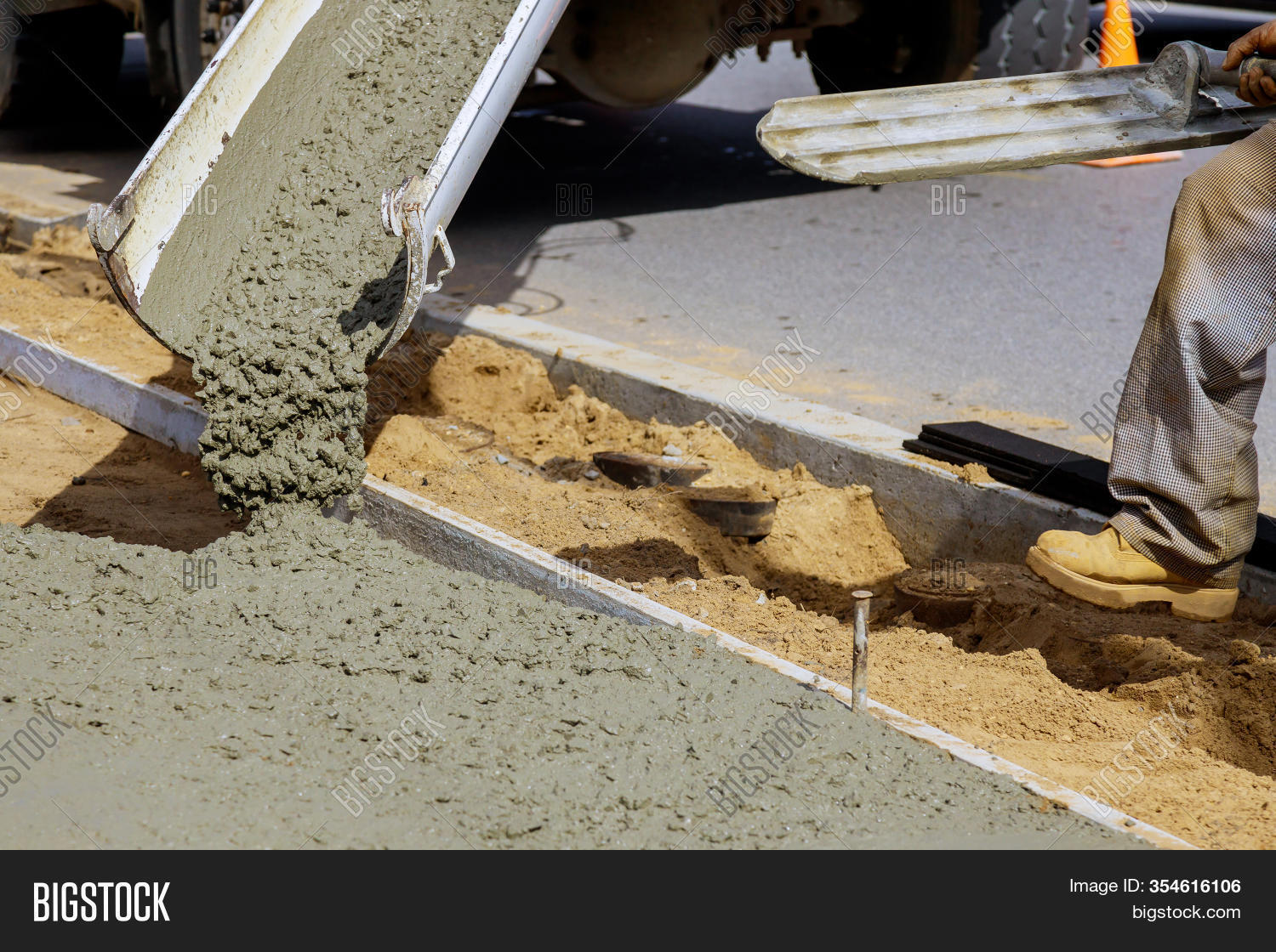 Construction Worker Image & Photo (Free Trial) | Bigstock