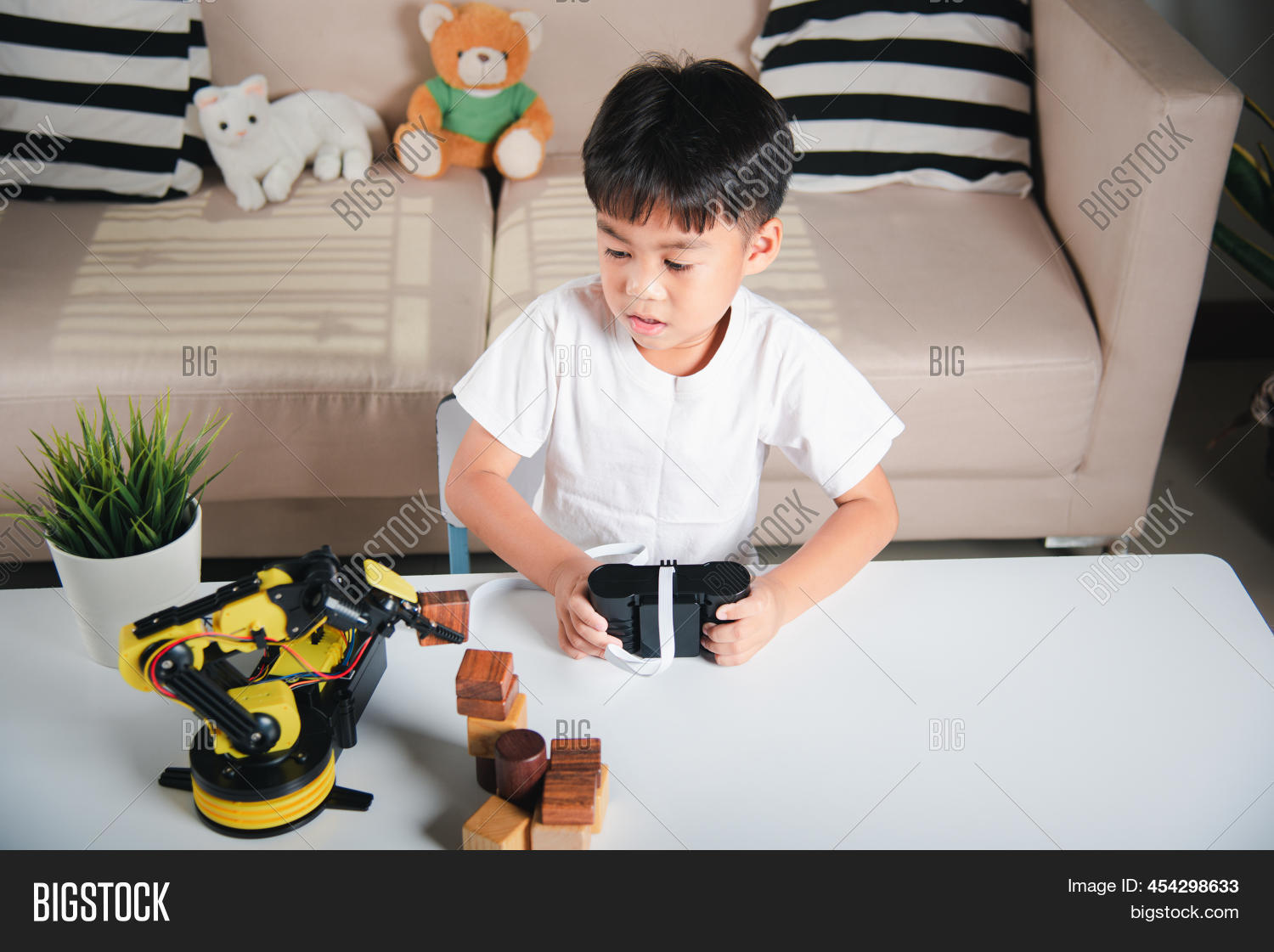 Happy afbeelding en foto (gratis proefversie) | Bigstock