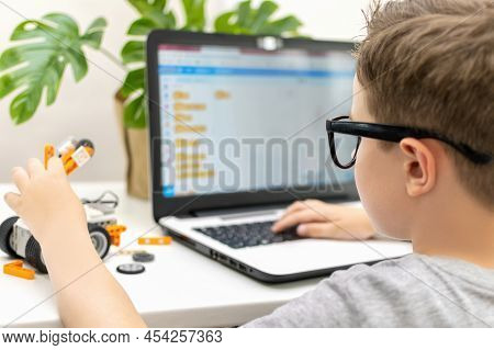 Child Learns Coding Image & Photo (Free Trial) | Bigstock