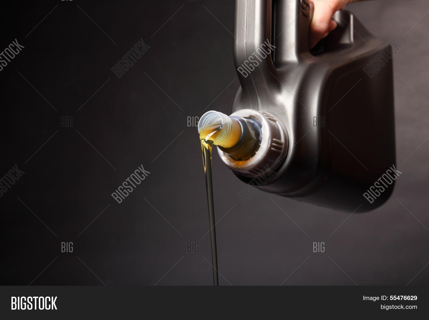 Can Car Engine Oil Image & Photo (Free Trial) | Bigstock