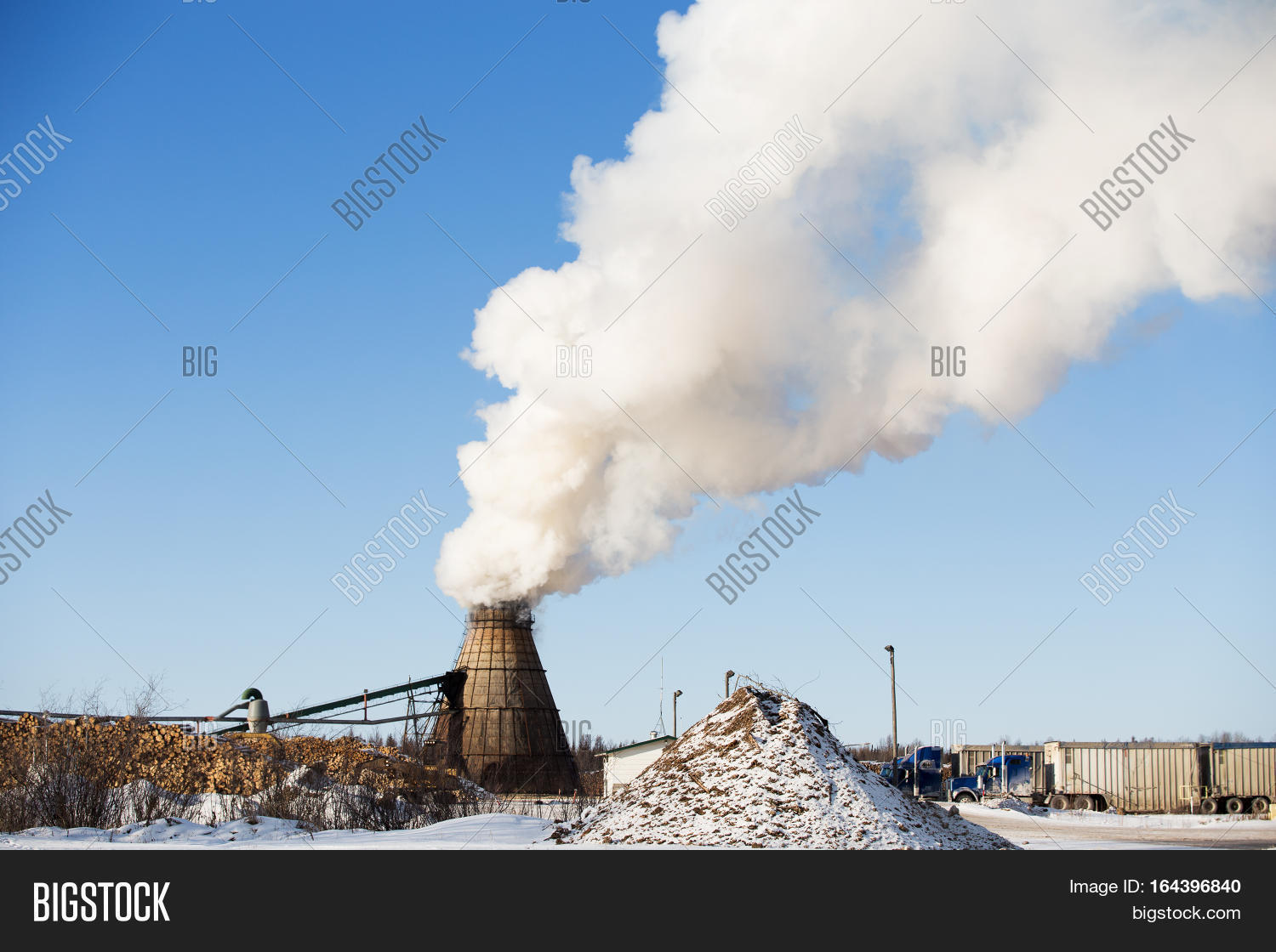 Heavy Smoke Drifting Image & Photo (Free Trial) | Bigstock