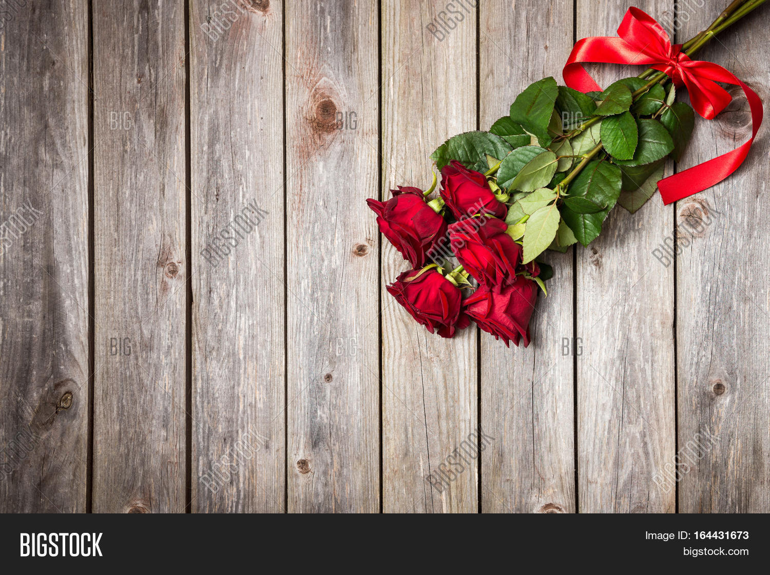 Bouquet Red Roses Bow Image & Photo (Free Trial) | Bigstock