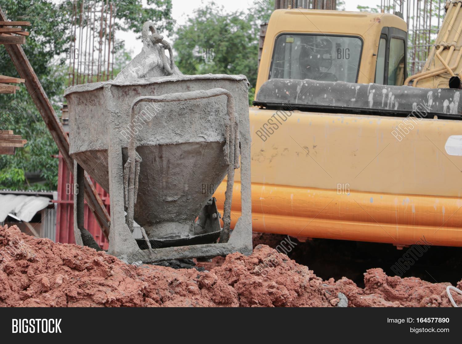 Concrete Bucket Mixer Image & Photo (Free Trial) | Bigstock